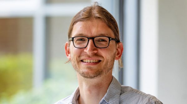 Prof. Dr. Chris Lauber – RESIST